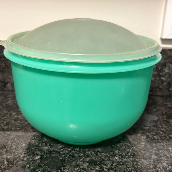 Tupperware | Kitchen | Tupperware Vintage Lettuce Keeper | Poshmark